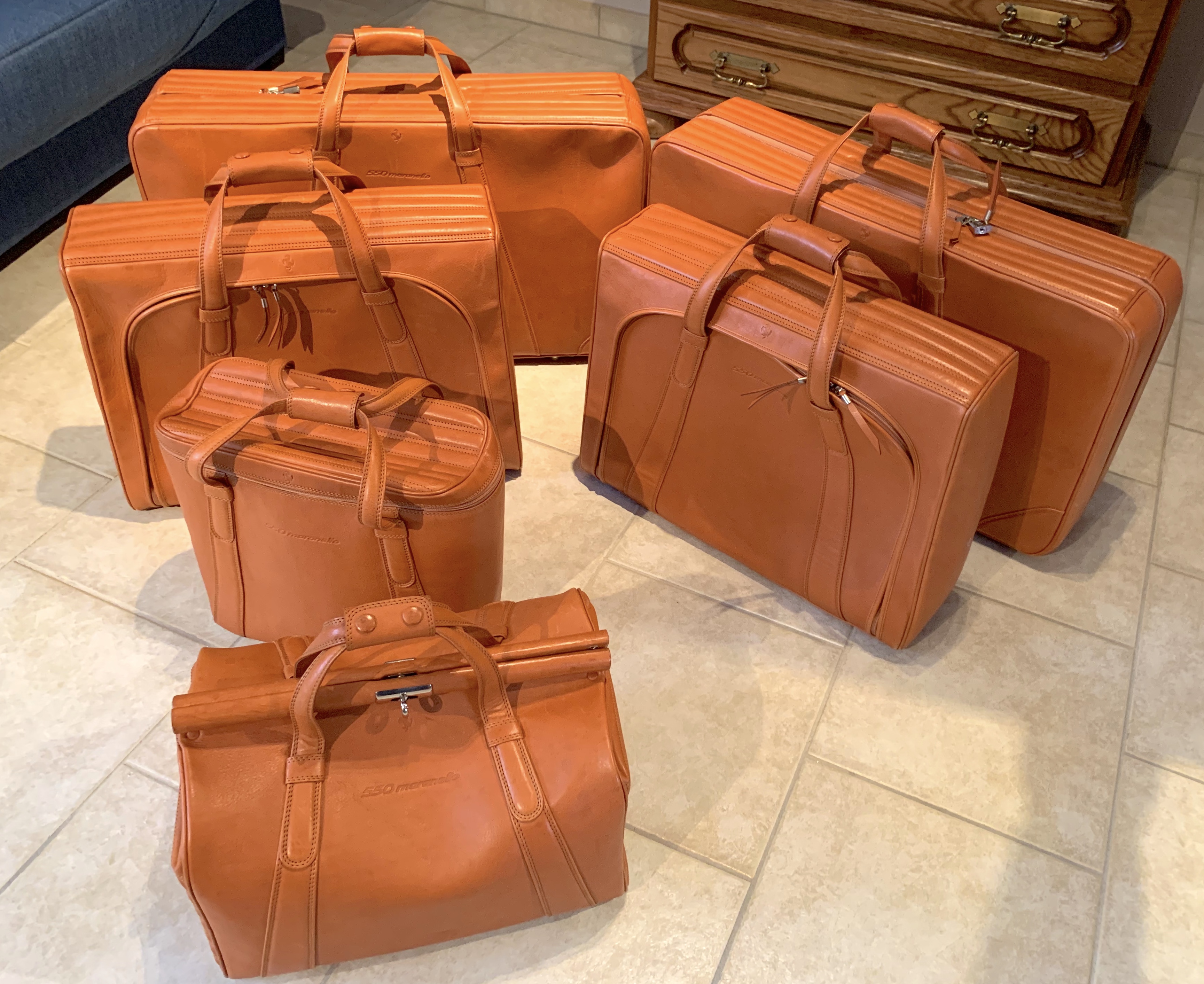 [VENDU] : Set de valises Schedoni Ferrari 550 Maranello - Vente ou ...